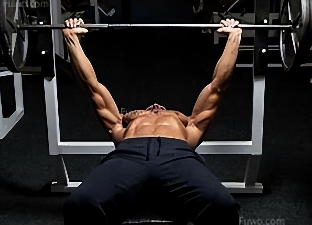 Three movements will help you develop perfect chest muscles, come and ...