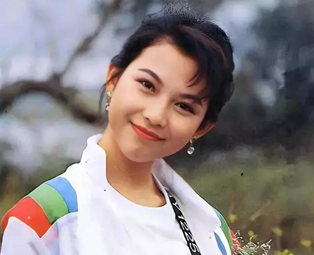 "Terminally Divorced Goddess" Cai Shaofen: Cai Zhang broke up not ...