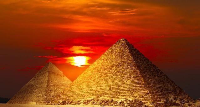 What were the Chinese doing when they were building the pyramids in ...