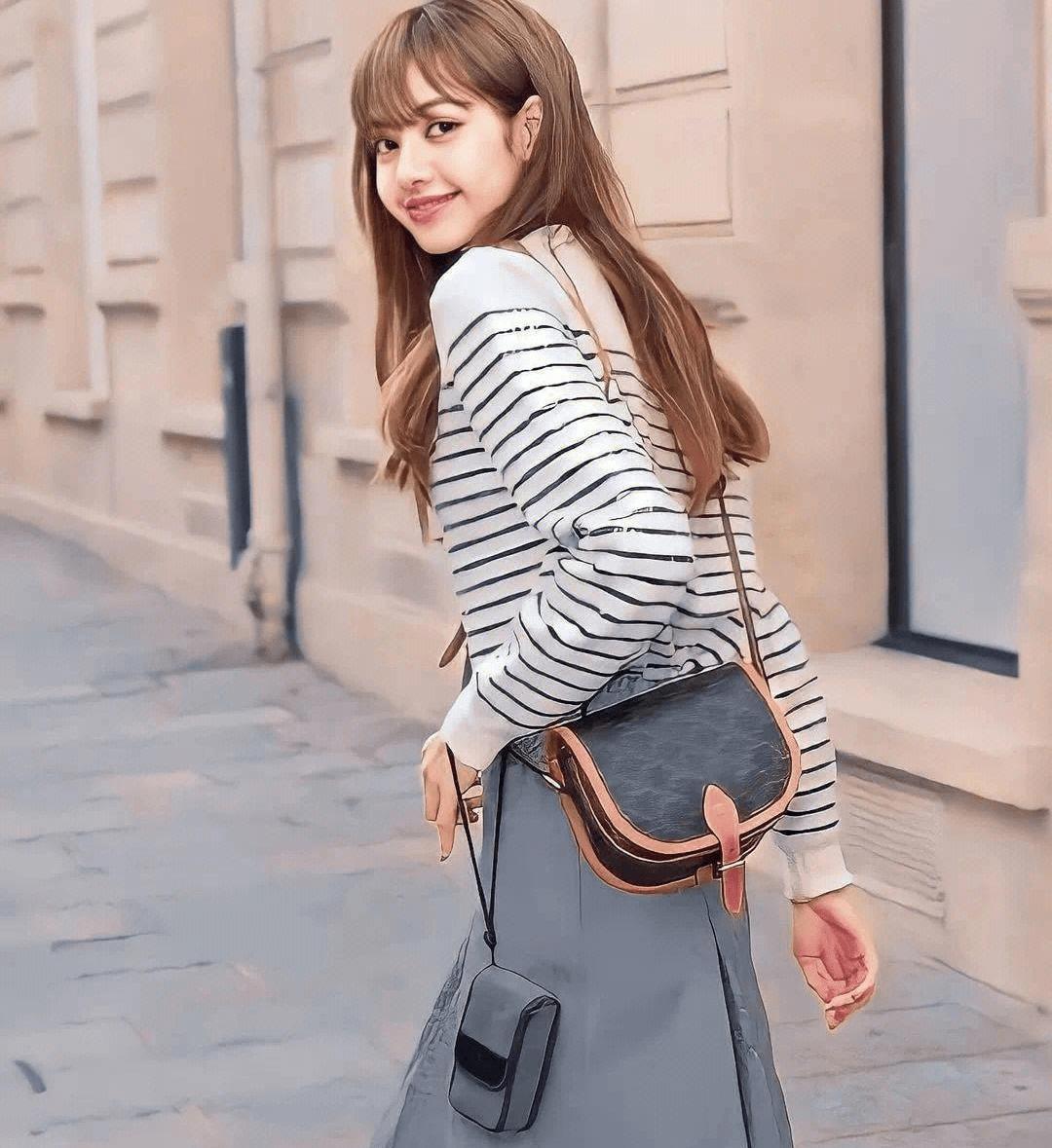 How beautiful is Lisa, known as the nine-headed beauty? You can tell by ...