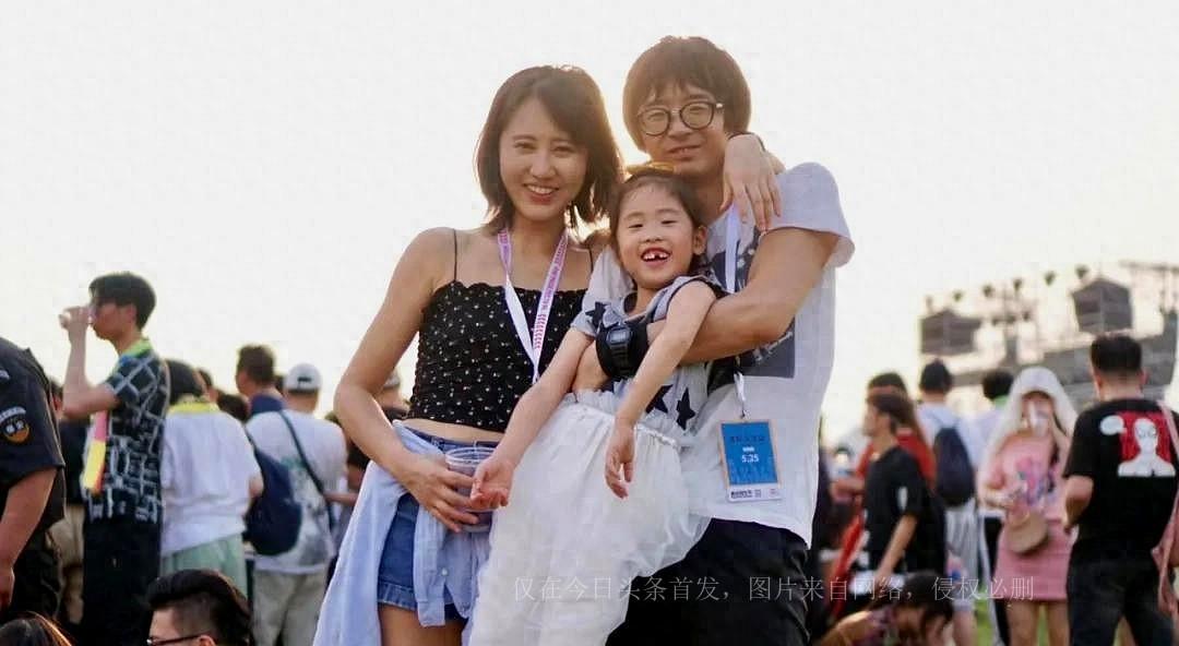 Peng Lei: He gave all his "crazy love" to his wife and children, he is truly a "rolling male god ...