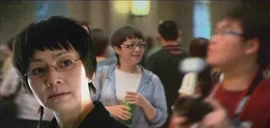 Both are in their 50s and play a 30-year-old. Comparing Song Dandan and ...