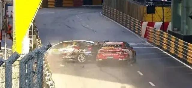 Aaron Kwok had a car accident! - iNEWS