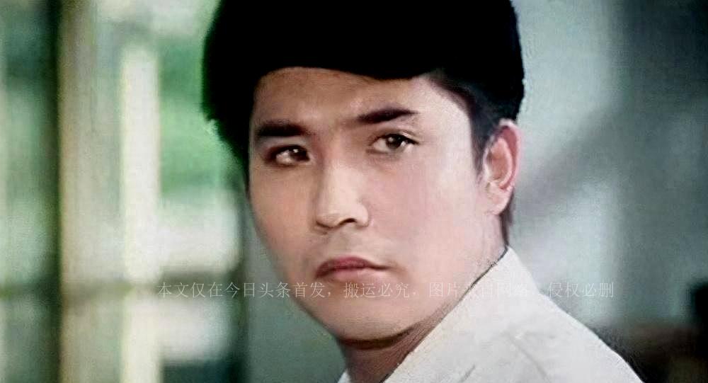 Sun Chun is too handsome and has no roles to film. He is 65 years old ...