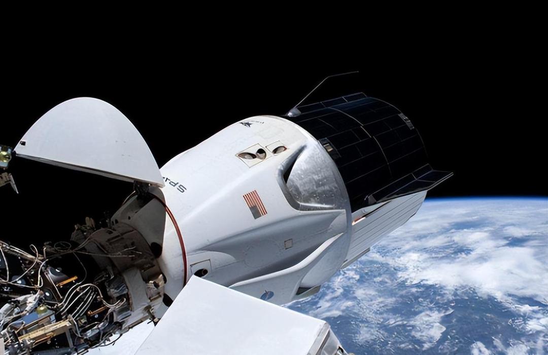 Why doesn't China build a space shuttle to launch people and cargo into ...