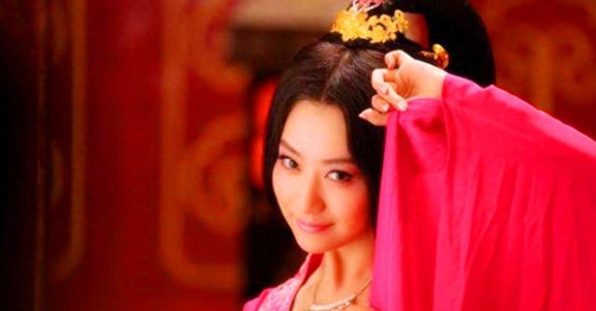 Historian: She was the first female emperor of China. She always ...