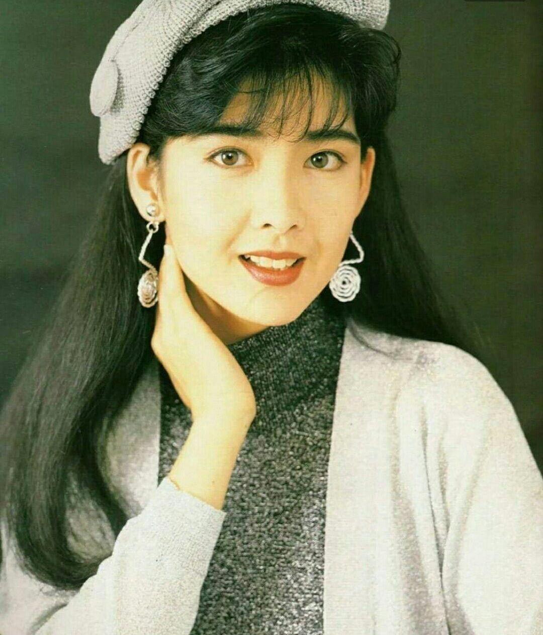 The original real jade female boss! Vivian Chow, the legendary goddess ...