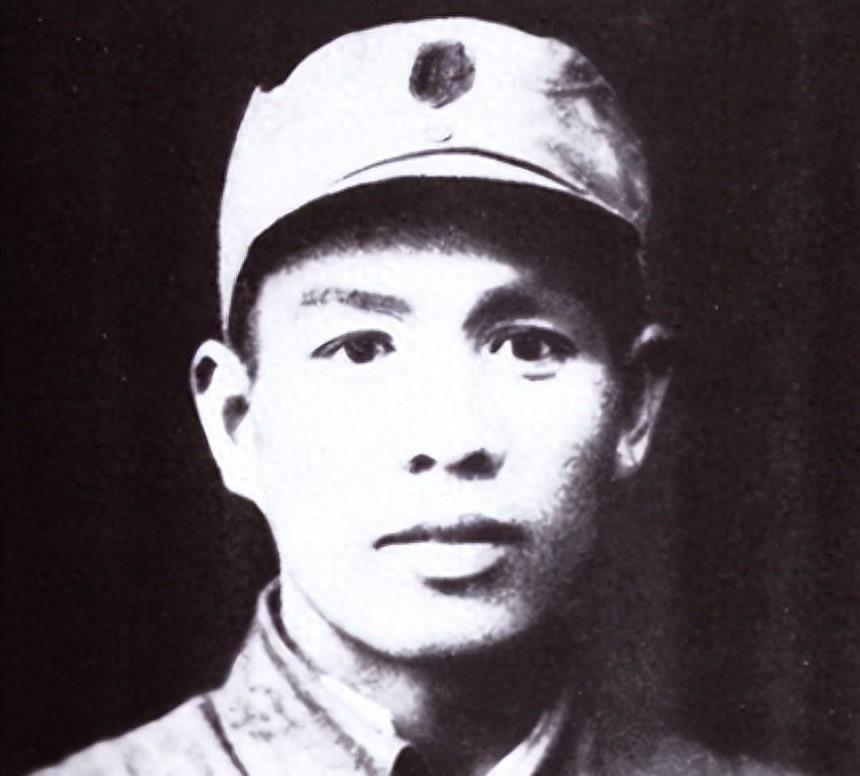 On the night of August 8, 1976, what topics did Ding Sheng and his ...