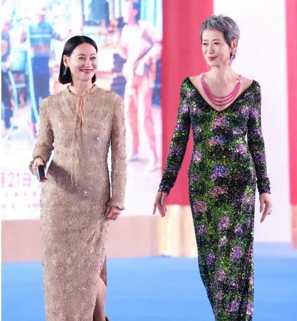 How did Ye Tong make his accessories? The pairing is perfect, playful ...
