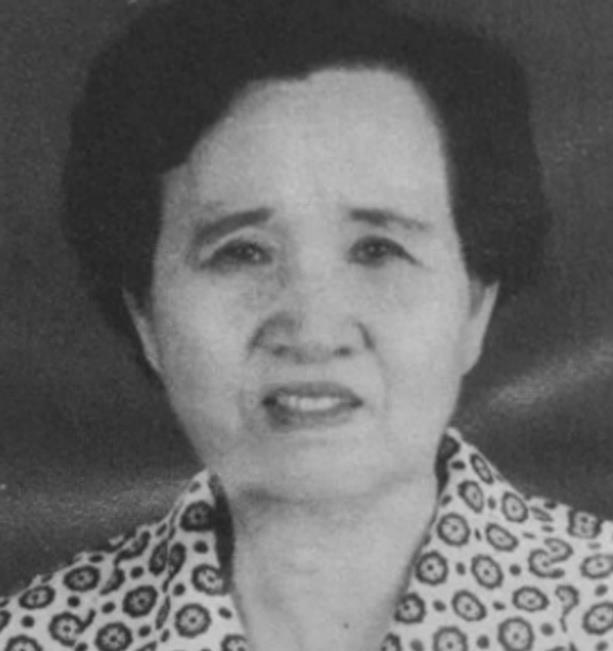 After Yang Yuehua met Li Min in 1977, she made a suggestion: He Minxue ...