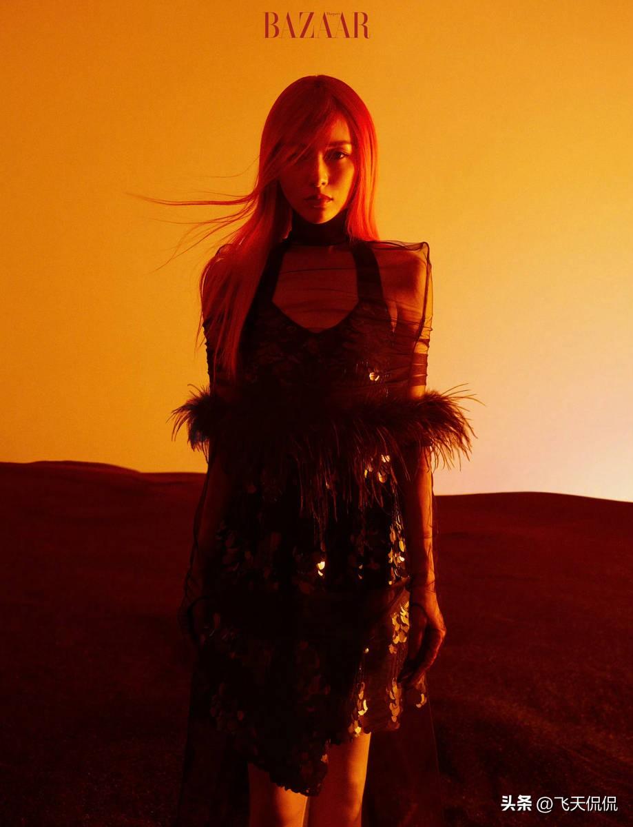 Tang Yan's red-haired look is cool and charming in Dengfeng, and she ...