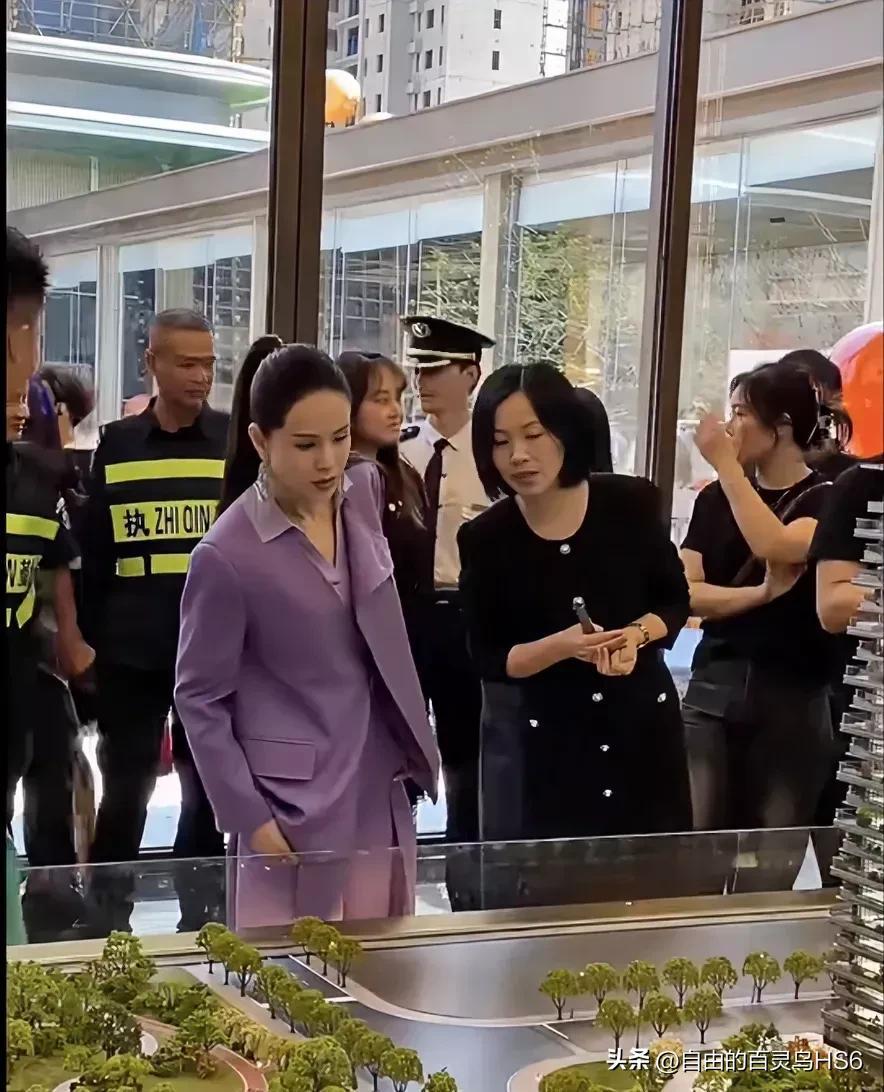 Li Ruotong unexpectedly appeared at No. 1 on the Bund. Her condition ...