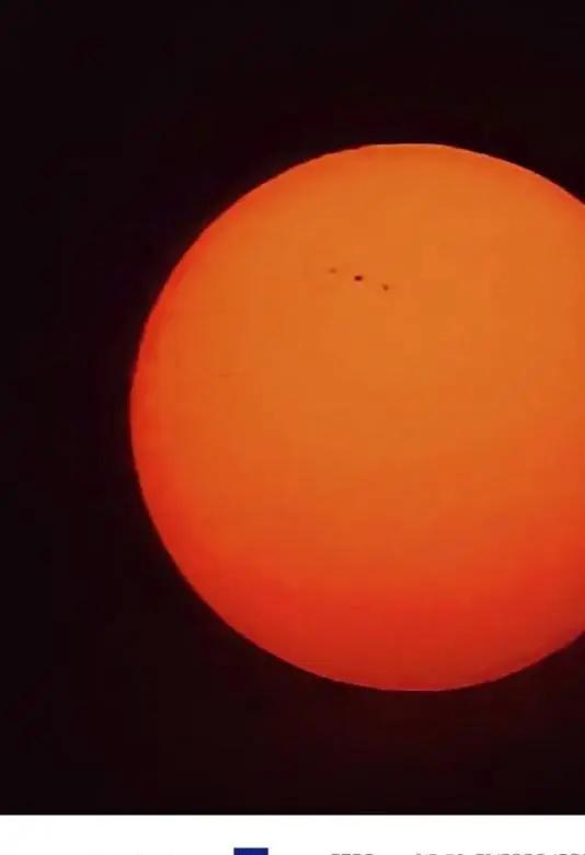 This phone can actually take pictures of sunspots? So shocking! - iNEWS