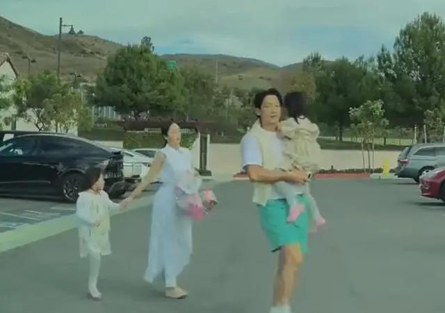 43-year-old Kim Tae-hee and her family of four appear! My husband Rain ...