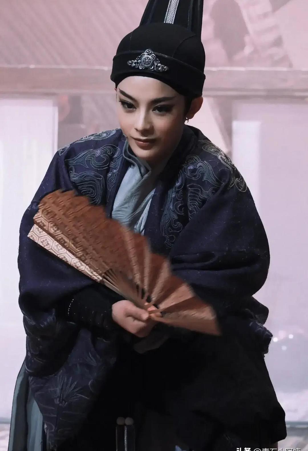 Incredible, she has won the hearts of all the women on the Internet and ...