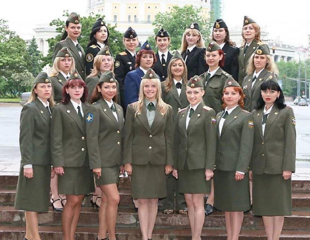 Russian female soldiers are as beautiful as flowers. Why is this? - iNEWS