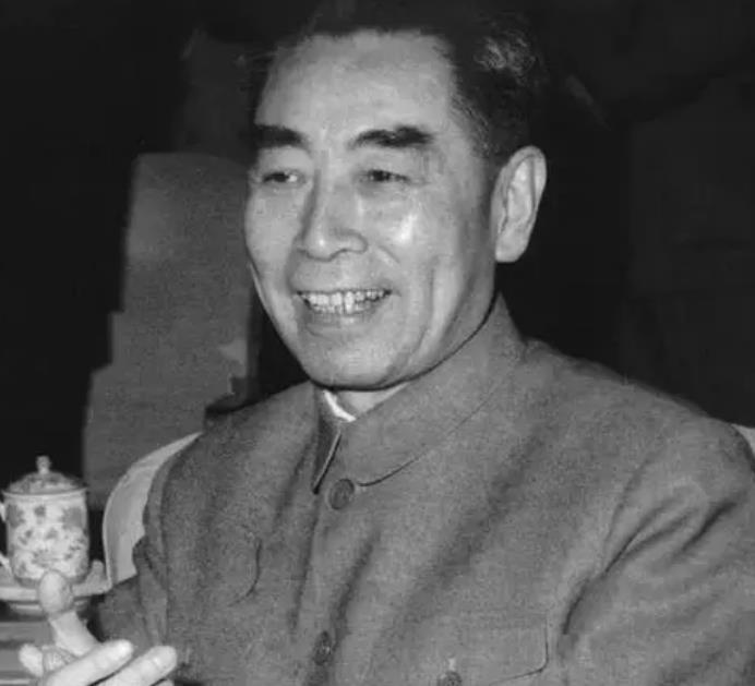 In 1975, Zhou Enlai was worried about his death. Deng Xiaoping: Don't ...