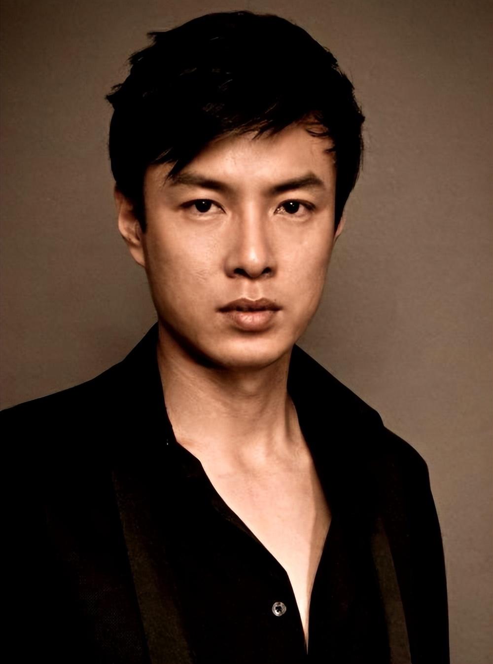 Zhu Tie, who was rejected by his girlfriend for being poor and angrily ...