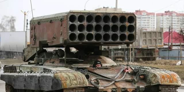 TOS-1 "Spitfire" tank, a symbol of Russia's powerful rocket technology ...