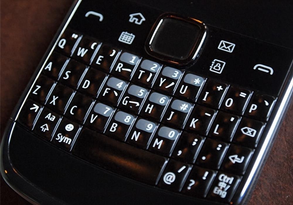 Nine-square typing: The rise of the full keyboard in the era of decline ...