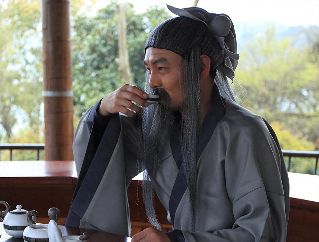 The emperor accidentally met a strange scholar; through this he got ...