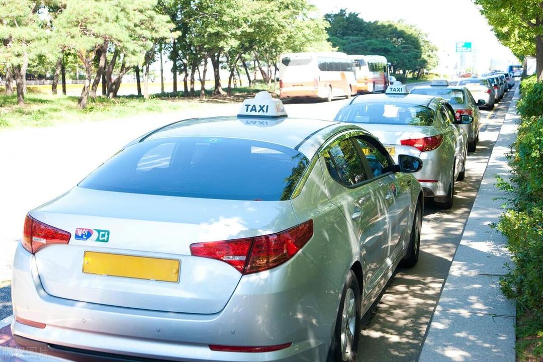 Why are private cars often repaired but taxis rarely have problems? The ...