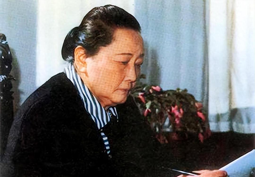 When Song Zian passed away in 1969, Soong Ching Ling recalled her ...