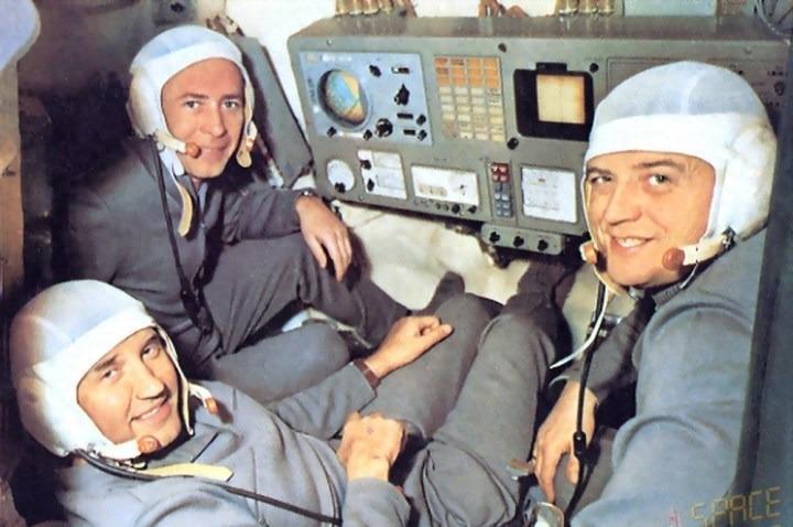 In 1971, a Soviet astronaut was exposed to a vacuum environment. His ...