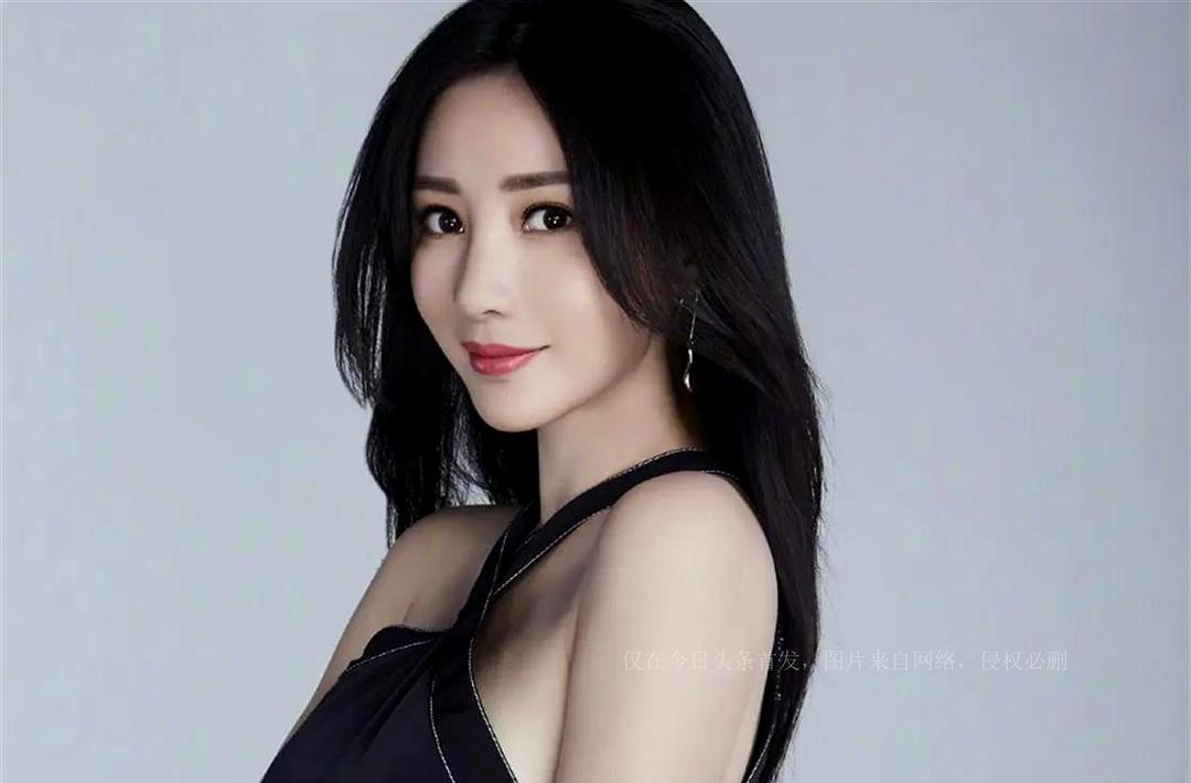 16 years later, Liu Yan's clothes that were “stripped off” by the entertainment industry were ...