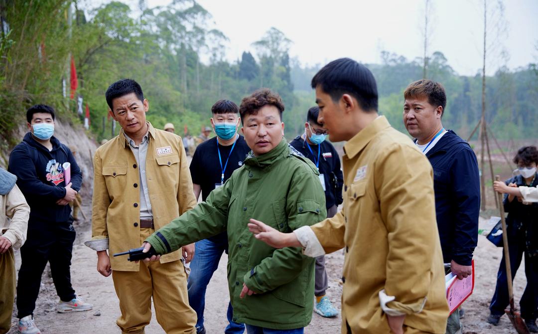 Director Zhang Jianxiong: A surgeon who has never been shot in the ...