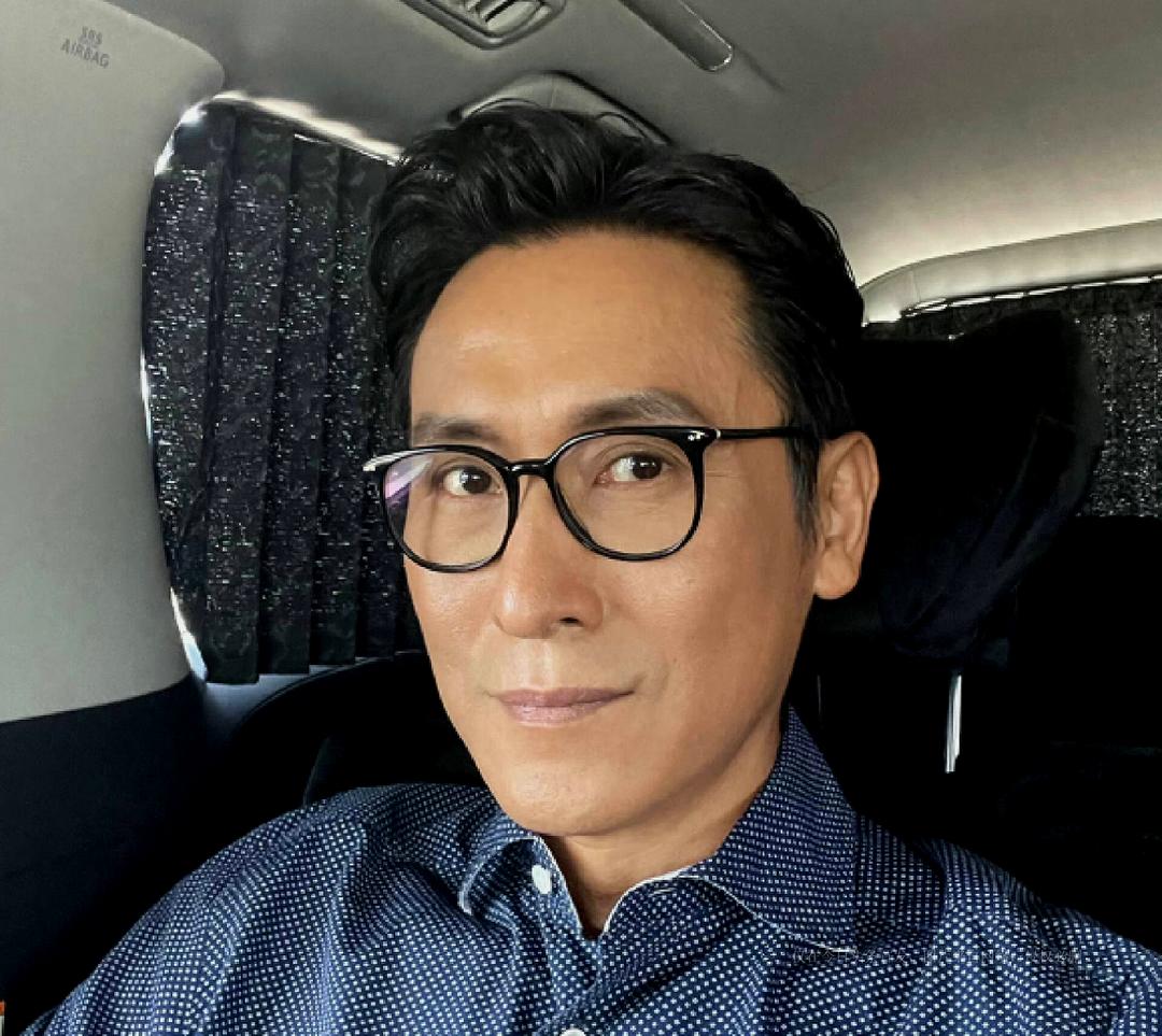 Another well-known TVB actor announced that he is leaving the nest ...
