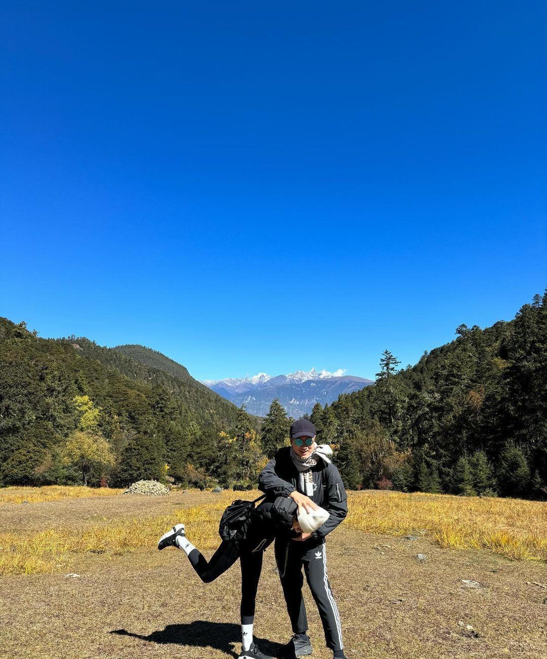 Hu Beiwei and Shan Liwen travel again after 3 years. The couple went to ...
