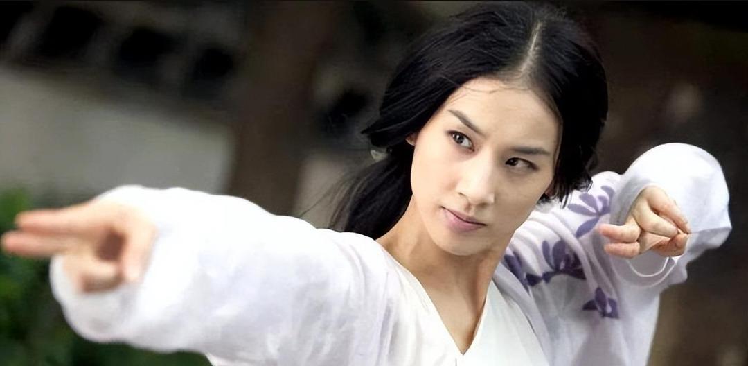 Huang Shengyi performed the "Royal Concubine" dance at the age of 40 ...