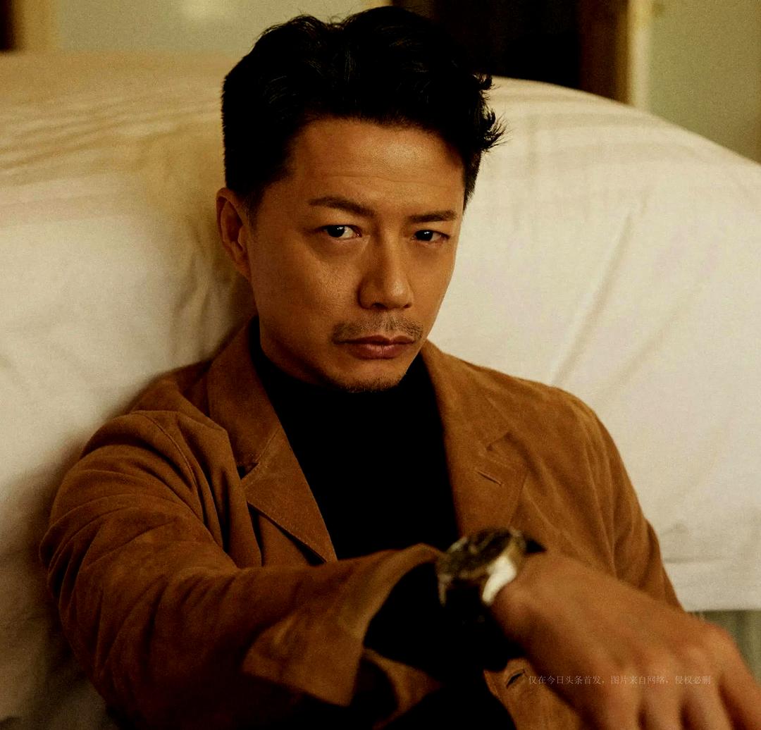 7 male stars who are "ordinary in appearance but touching". They are ...