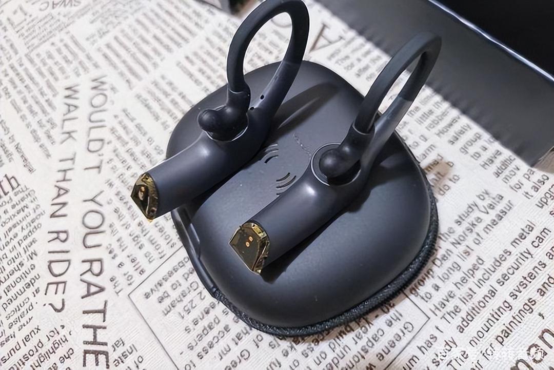 What type of headphones should you wear when riding? Let's share a ...