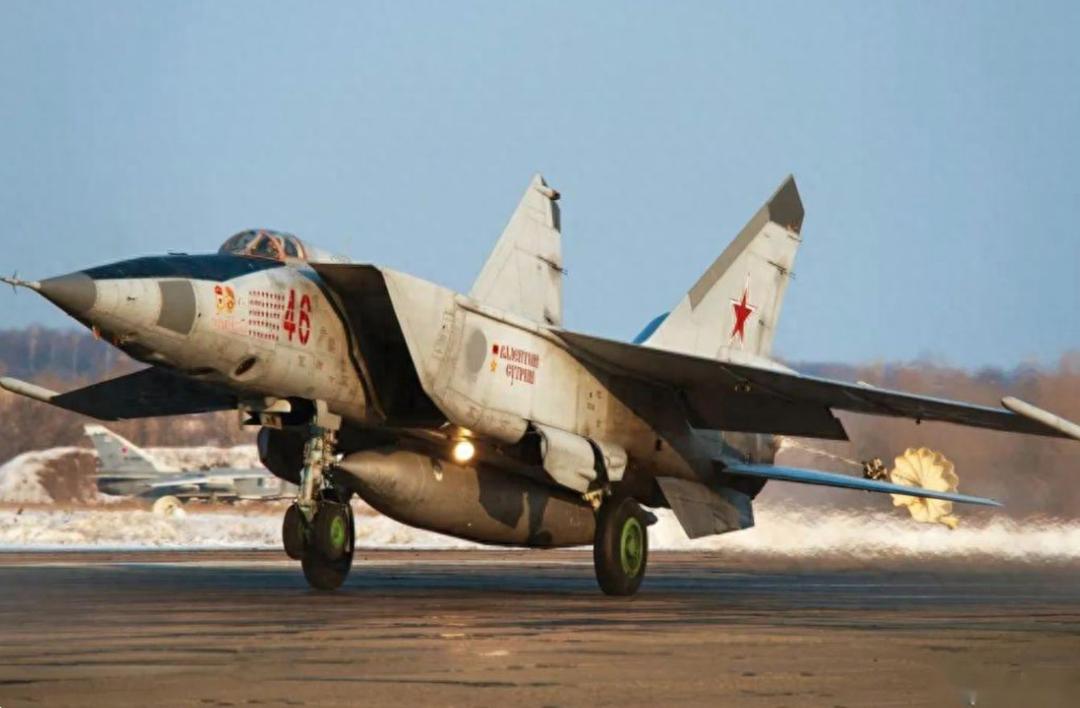 The world's first Mach 4 fighter jet has arrived. It can attack ...