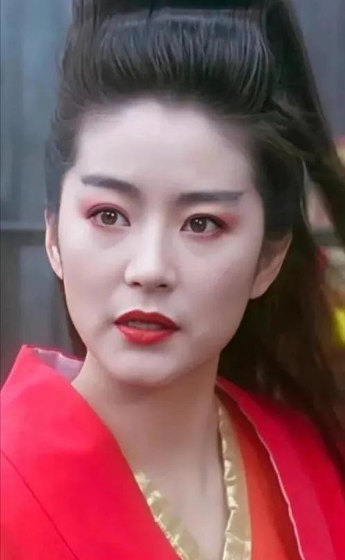 Brigitte Lin makes a stunning appearance, her off-shoulder sex appeal ...