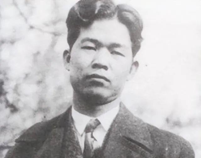 Chiang Kai-shek: There are two people who can replace me. One is Mao ...