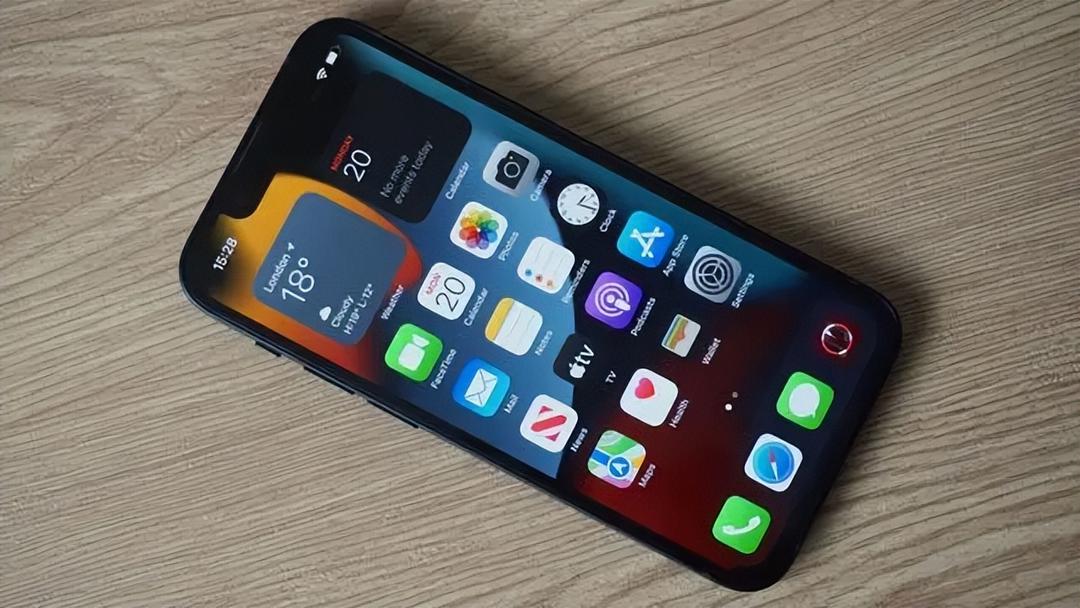 iPhone 13 mini is discontinued! In 2023, will there be a small-screen ...