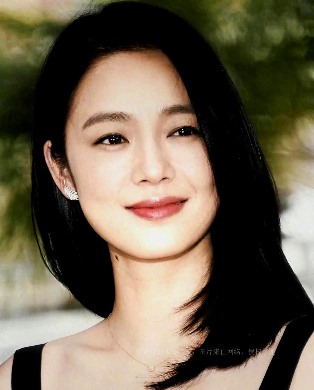 Zhou Yun under the lens of Jiang Wen is the real beauty with oriental temperament - iNEWS