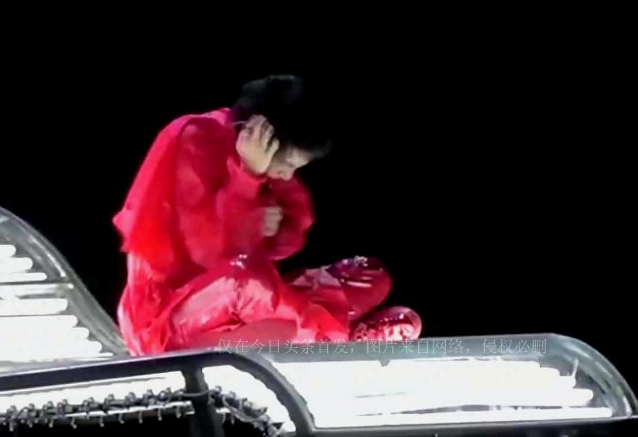 The "embarrassing" phenomenon of pop singers: On the surface, they are ...