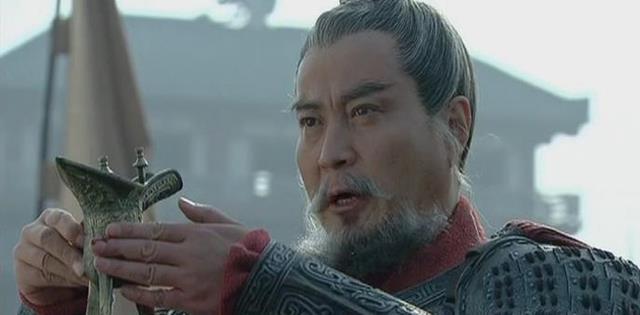 Xun Yu and Guo Jia abandoned Yuan and voted for Cao. Without them, Yuan ...