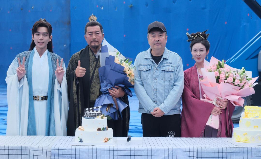 "Celebrating More Than Years 2" is finished filming! Li Qin's face ...