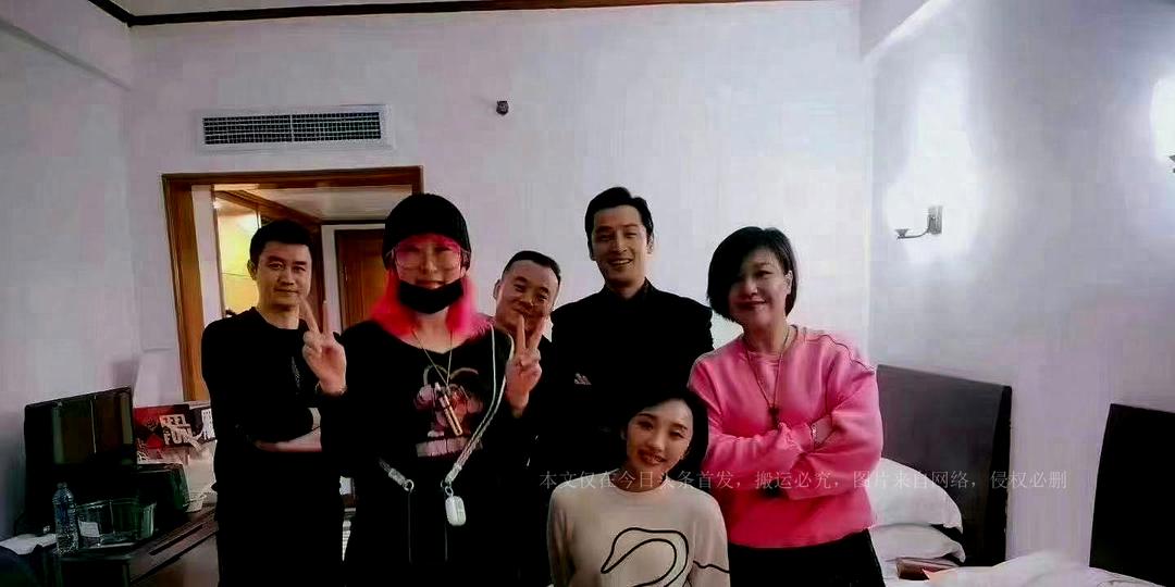 Do you know why Hu Ge fell in love with Huang Xining? Because they are ...