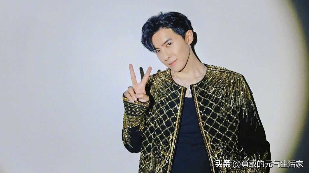 Actor Tang Yuzhe officially announced that his proposal was successful ...