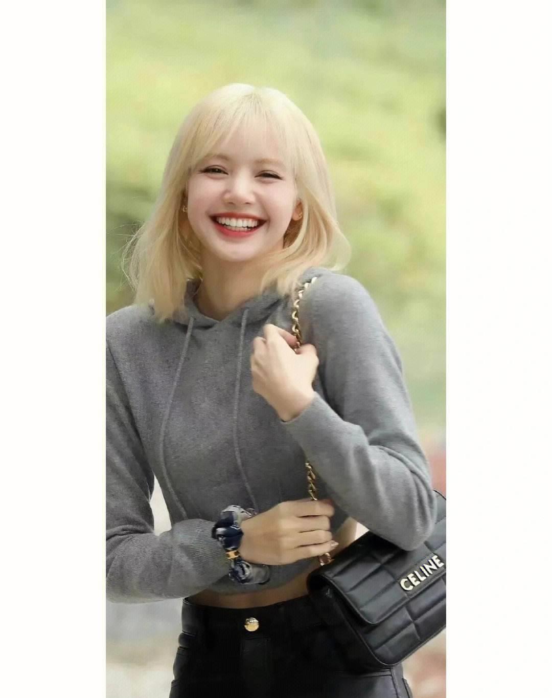 Thai actress Lisa is suspected of being banned by mainland China on ...