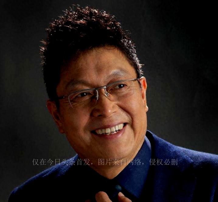 2 marriages, 2 divorces, 2 children. What is the charm of host Wang ...