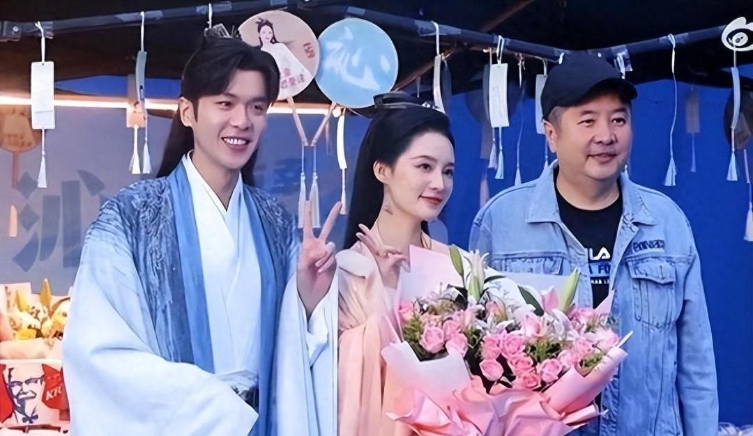"Celebrating More Than Years 2" is finished filming! Li Qin's face ...