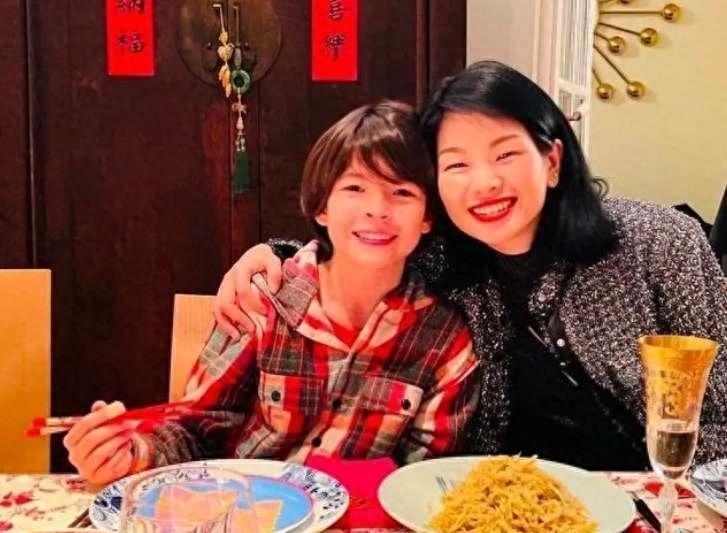 International supermodel Lu Yan is rumored to have moved out of ...