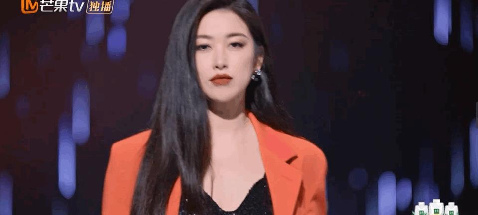 When 43-year-old Cecilia Cheung and 39-year-old Zhu Zhu stood together ...